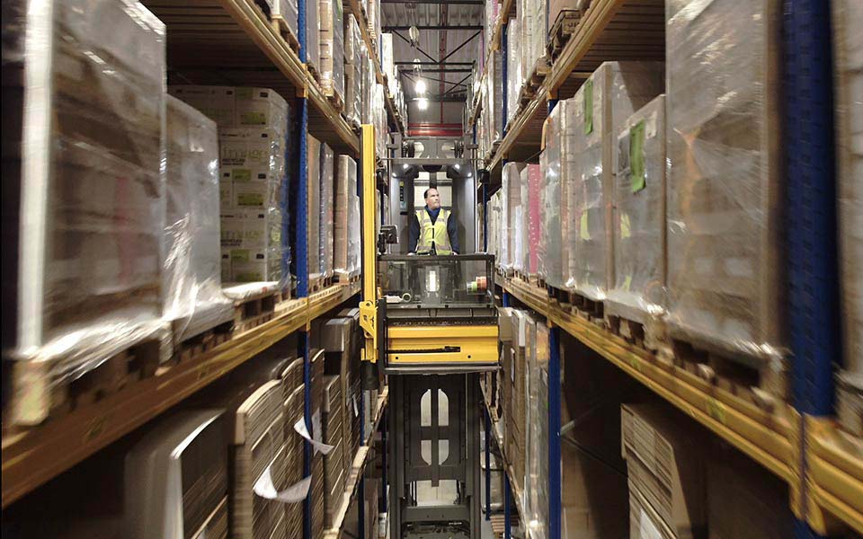 Smart Logistics Services - Solutions & Services | Antalis UK